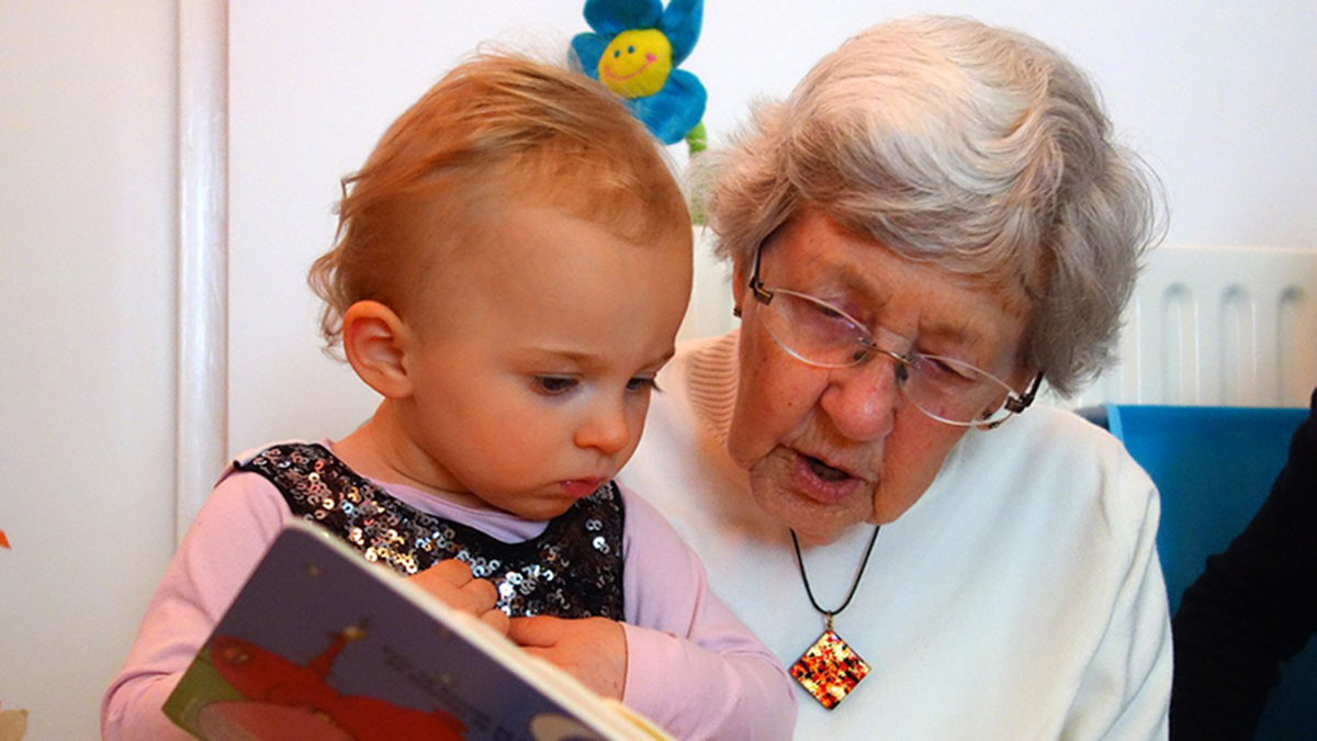 Help Your Toddler Discover The Magic Of Reading - BEBE MARIN SPEECH ...